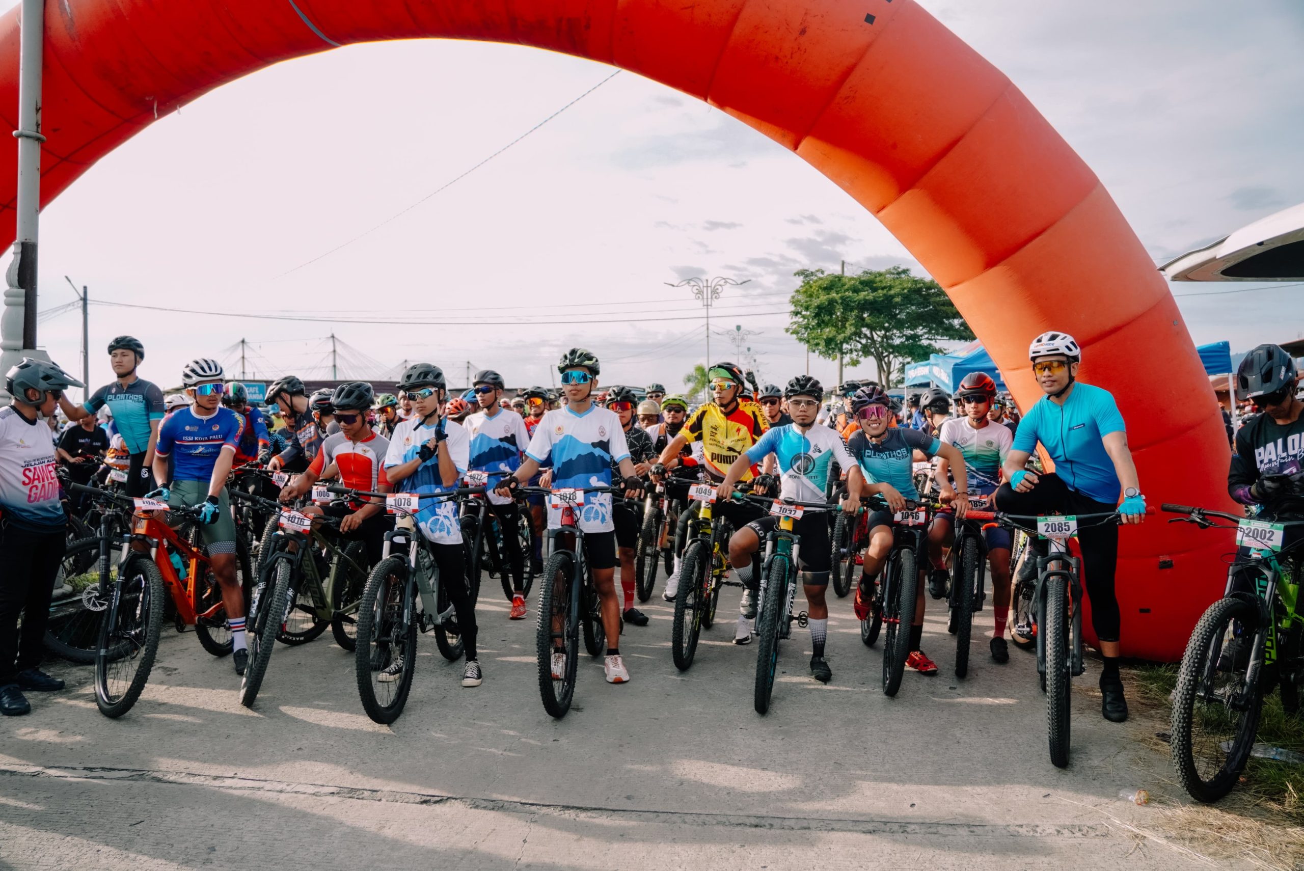 Fun Bike 2025: 400 Peserta Nikmati Rute Menantang dan Alam Indah Palopo ...